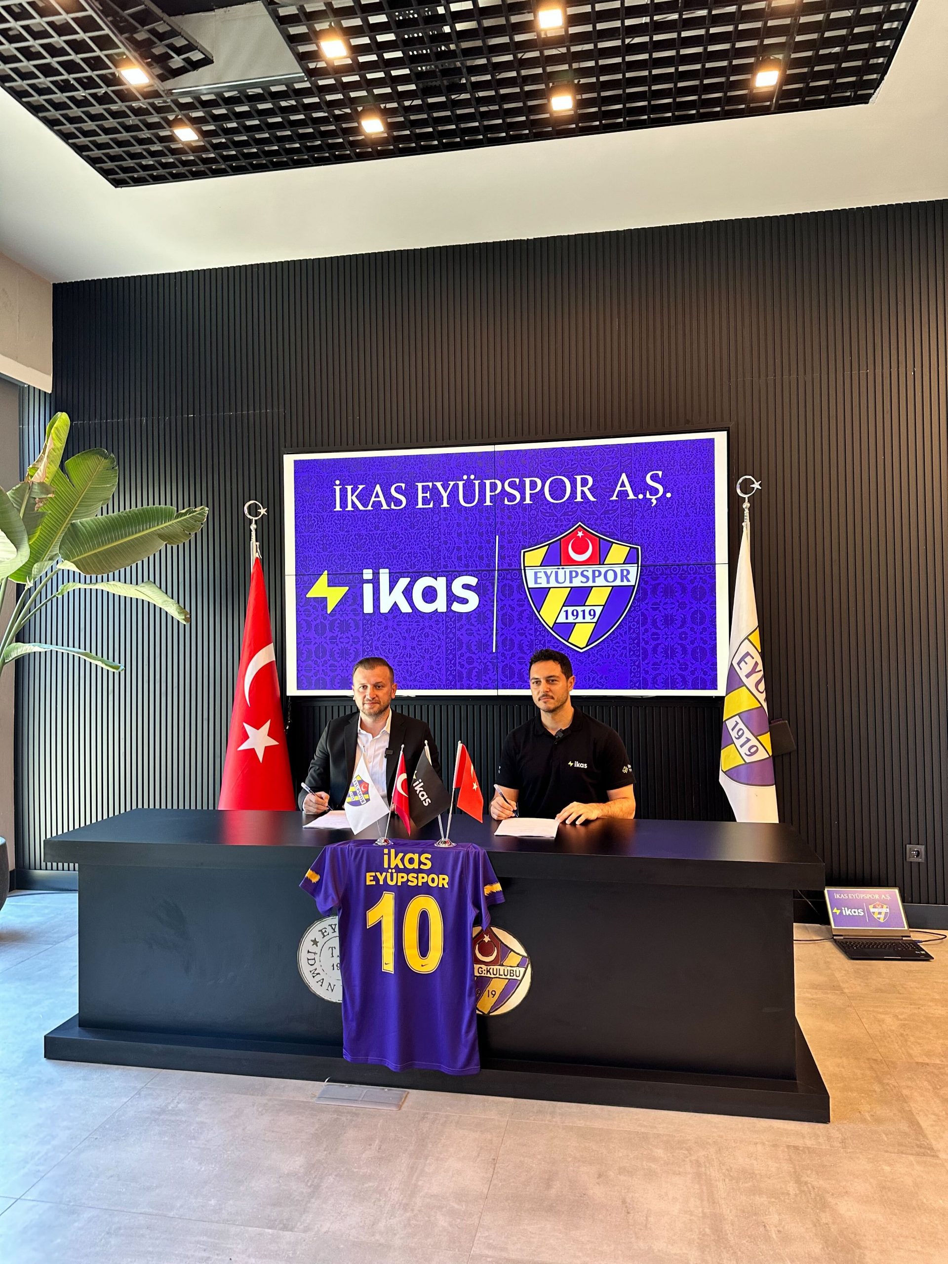 ikas, Eyüpspor'un İsim Sponsoru Oldu! - ikas
